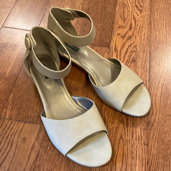 Array | Shoes | Casual Tan Sandal | Poshmark